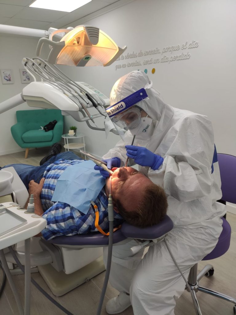 RASPADO Y ALISADO RADICULAR